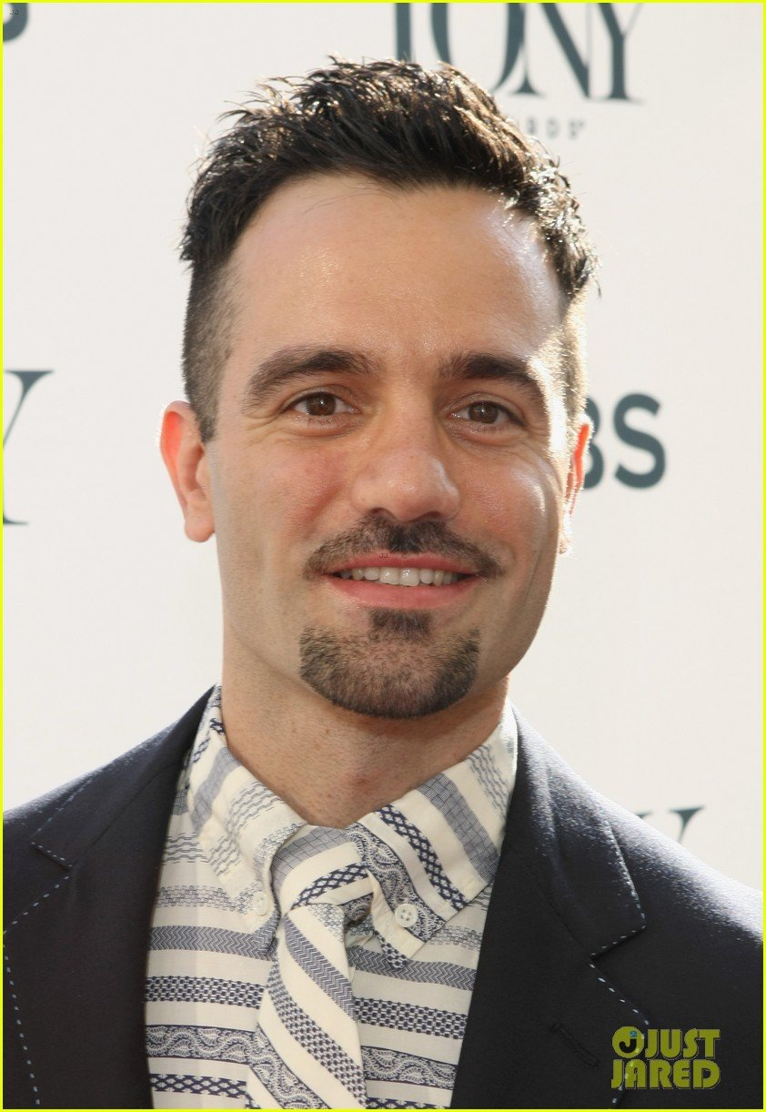 Neil Patrick Harris Pays Tribute to Fiance David Burtka in Drama Desk ...