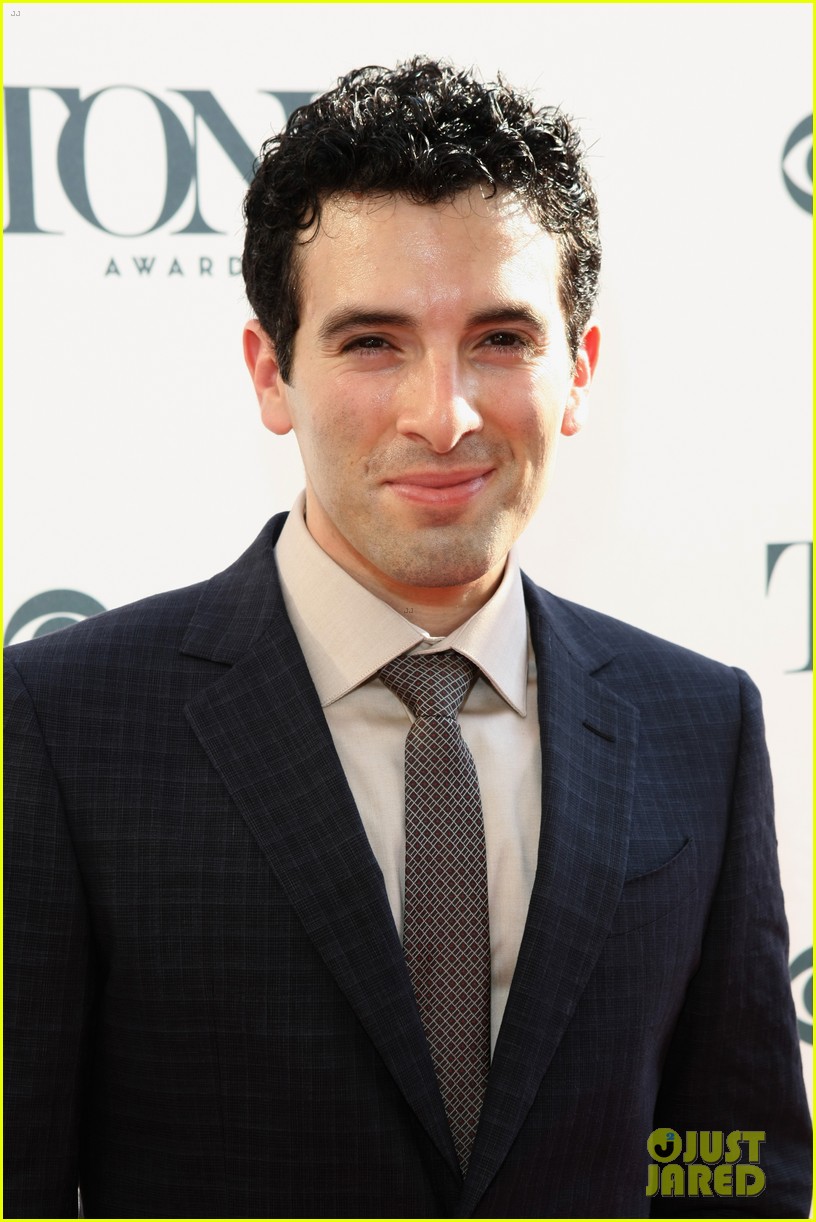 Neil Patrick Harris Pays Tribute to Fiance David Burtka in Drama Desk ...