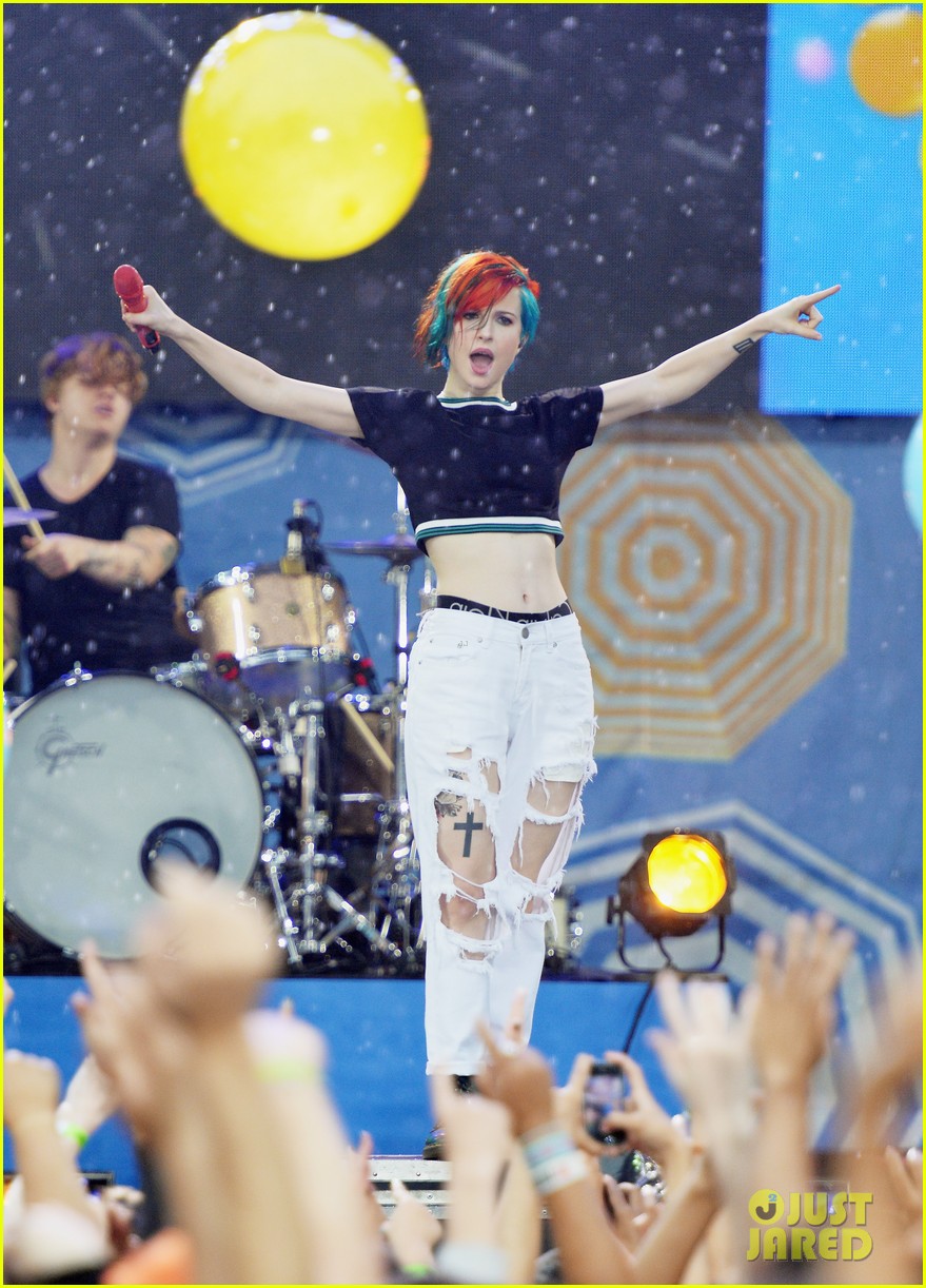 Paramore Doesn't Let the Rain Get Them Down for Amazing 'GMA ...
