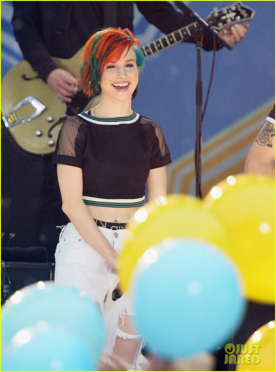 Paramore Doesn't Let the Rain Get Them Down for Amazing 'GMA ...