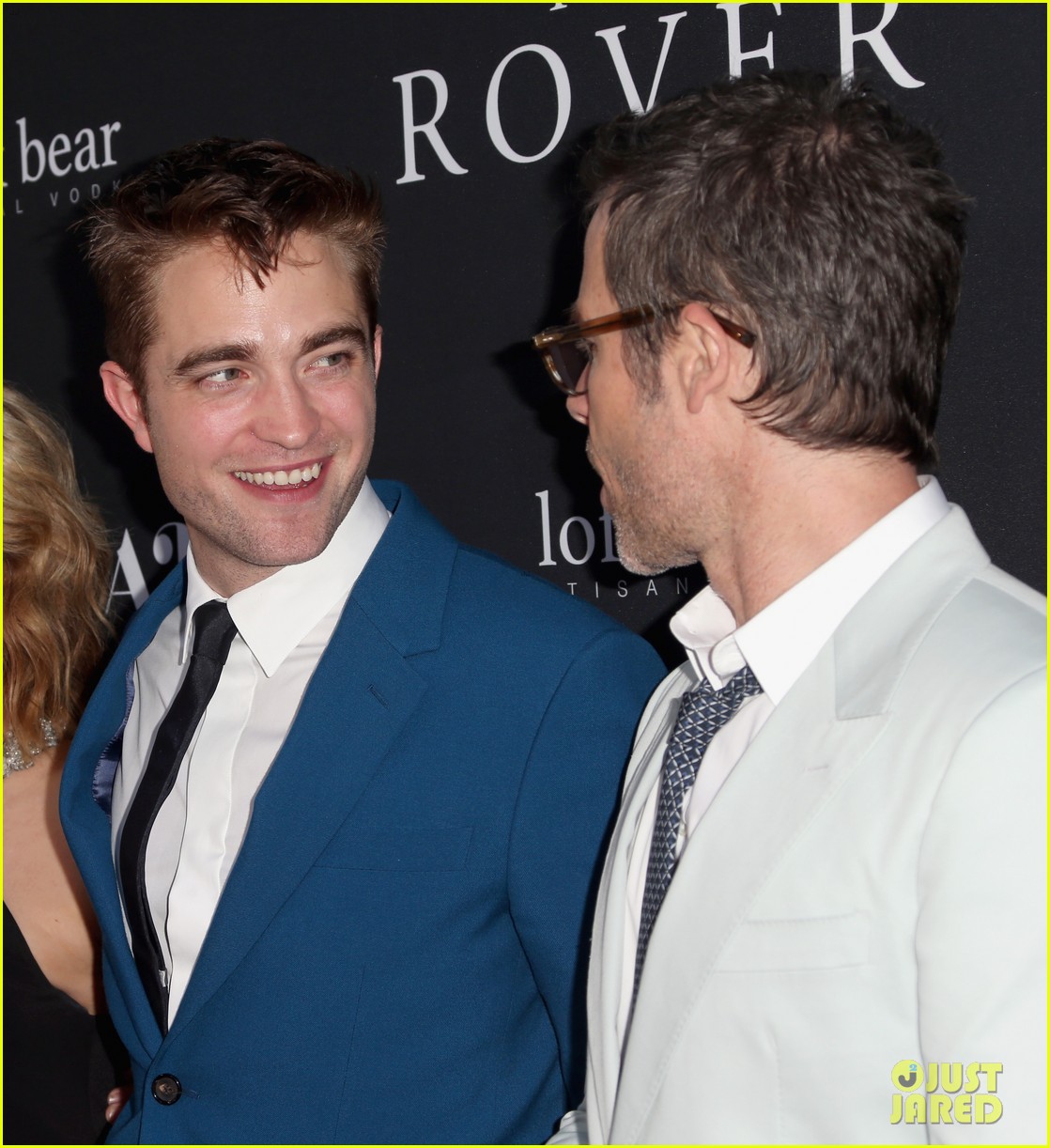 Robert Pattinson & Guy Pearce Are Hot Brits at 'Rover' Premiere: Photo ...