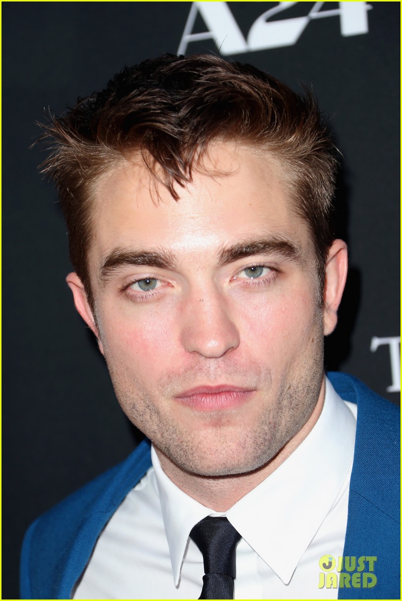 Robert Pattinson & Guy Pearce Are Hot Brits at 'Rover' Premiere: Photo ...
