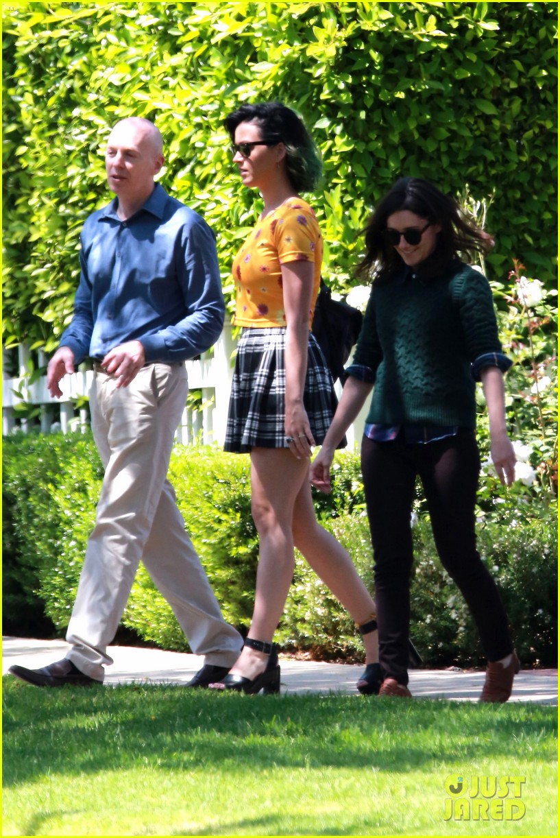 Katy Perry Wishes Happy Father's Day to Her 'Amazingly Weird' Dad ...