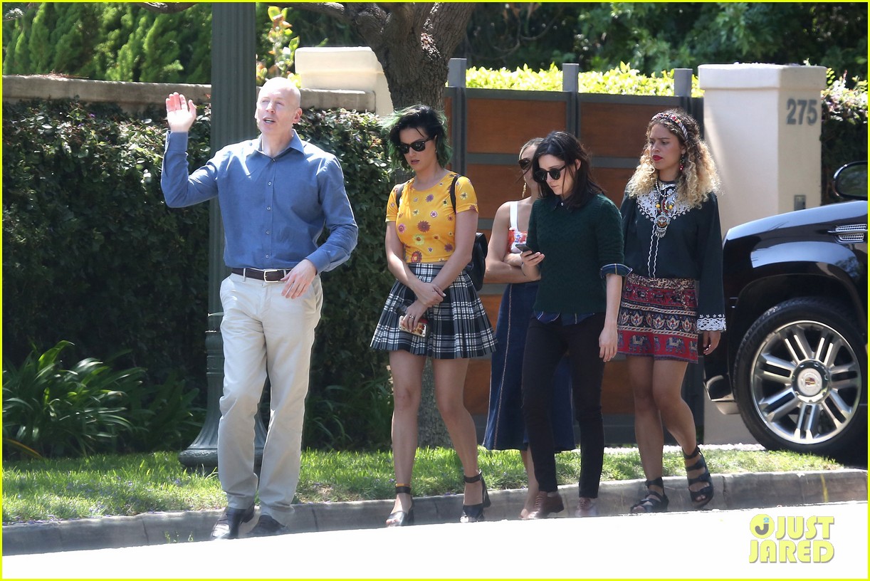 Katy Perry Wishes Happy Father's Day to Her 'Amazingly Weird' Dad ...