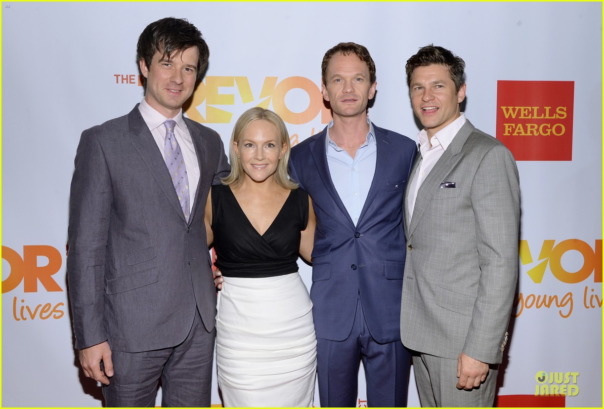 Zachary Quinto & Neil Patrick Harris Help LGBTQ Youth at TrevorLive ...