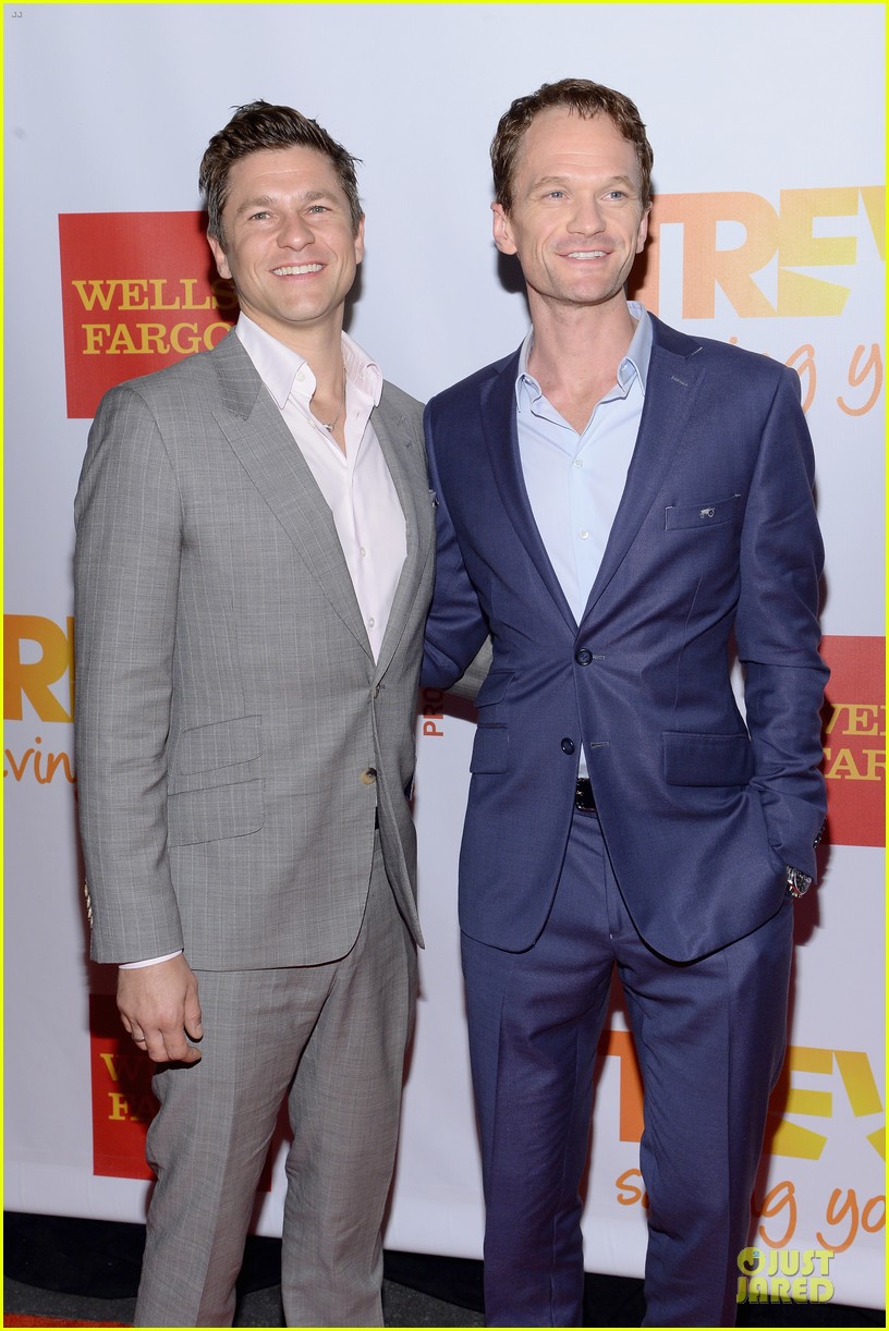 Zachary Quinto & Neil Patrick Harris Help LGBTQ Youth at TrevorLive ...