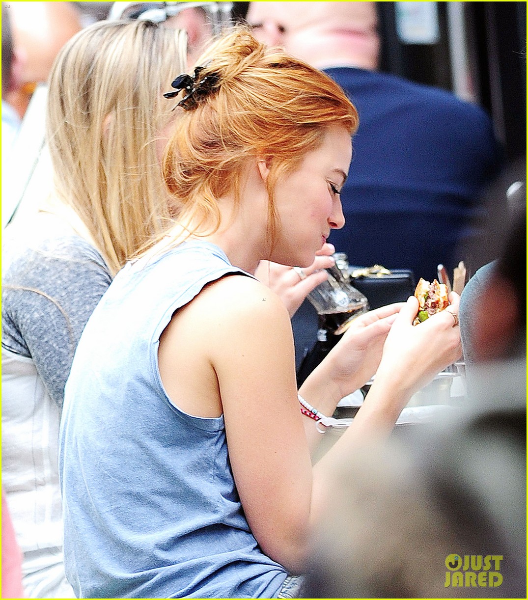 Margot Robbie: 'A Hamburger Tastes as Good as Skinny Feels': Photo ...