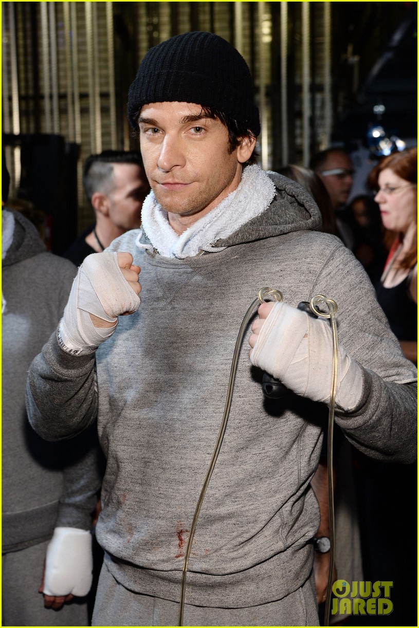 Rocky's Andy Karl is the 'Eye of the Tiger' at Tony Awards 2014!: Photo ...