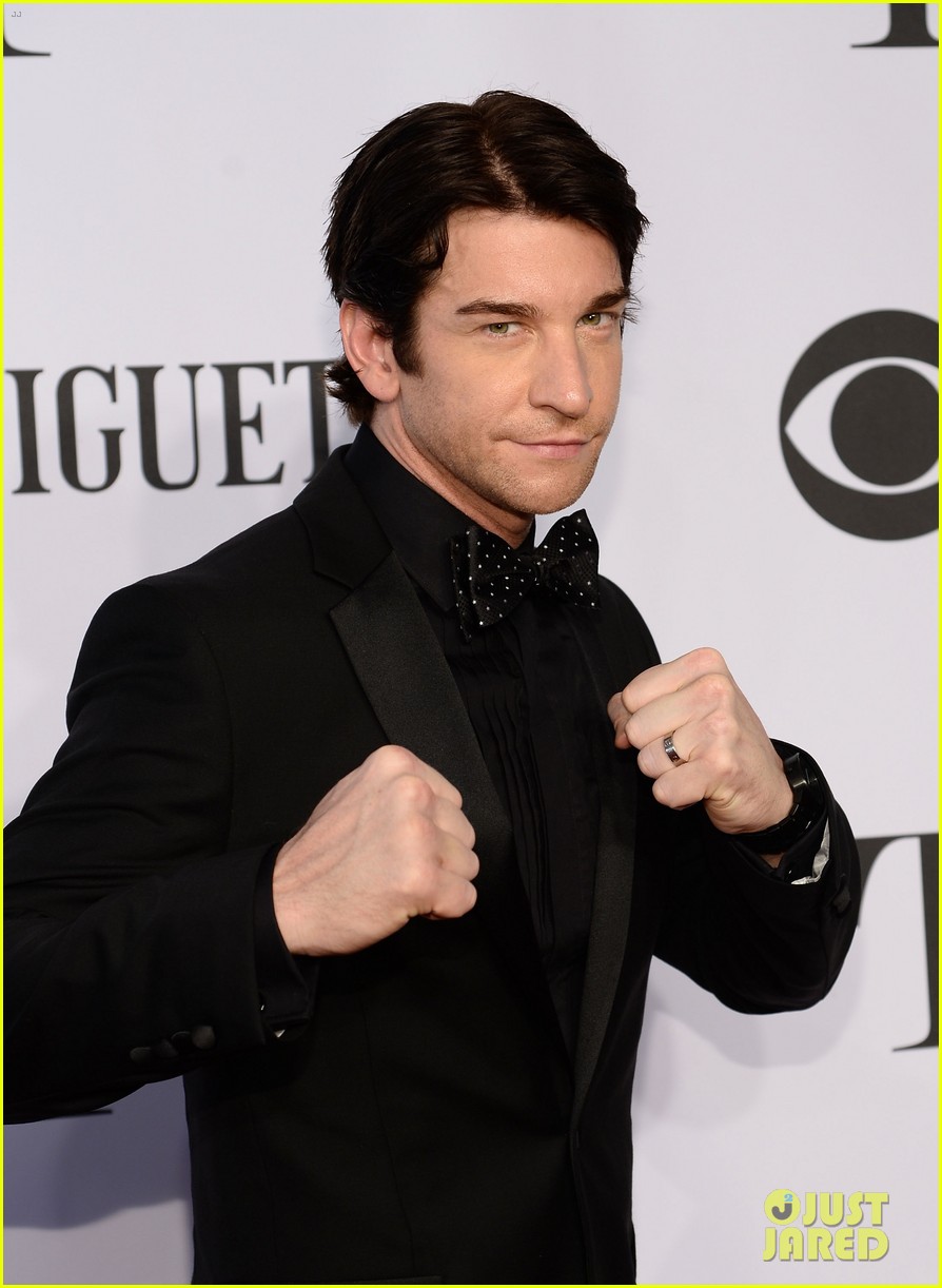 Rocky's Andy Karl is the 'Eye of the Tiger' at Tony Awards 2014!: Photo ...