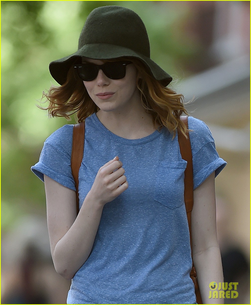 Emma Stone Isn't Afraid to Call Out the Paparazzi in NYC: Photo 3138512 ...