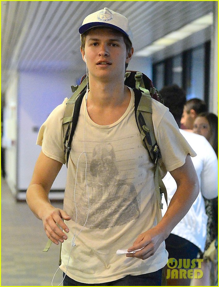 Ansel Elgort & Shailene Woodley's Famous 'Fault in Our Stars' Bench ...