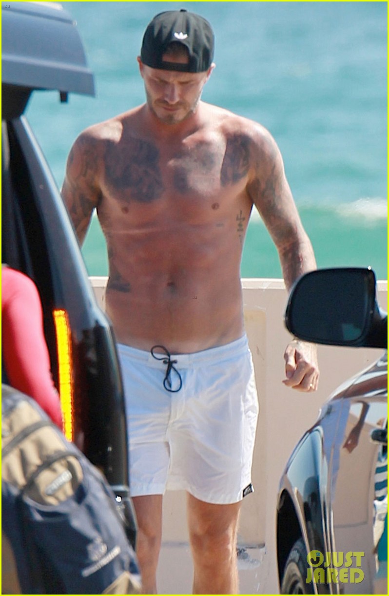 Shirtless David Beckham Flaunts Rock Hard Abs at the Beach: Photo ...