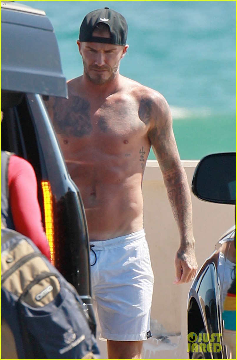 Shirtless David Beckham Flaunts Rock Hard Abs at the Beach: Photo ...
