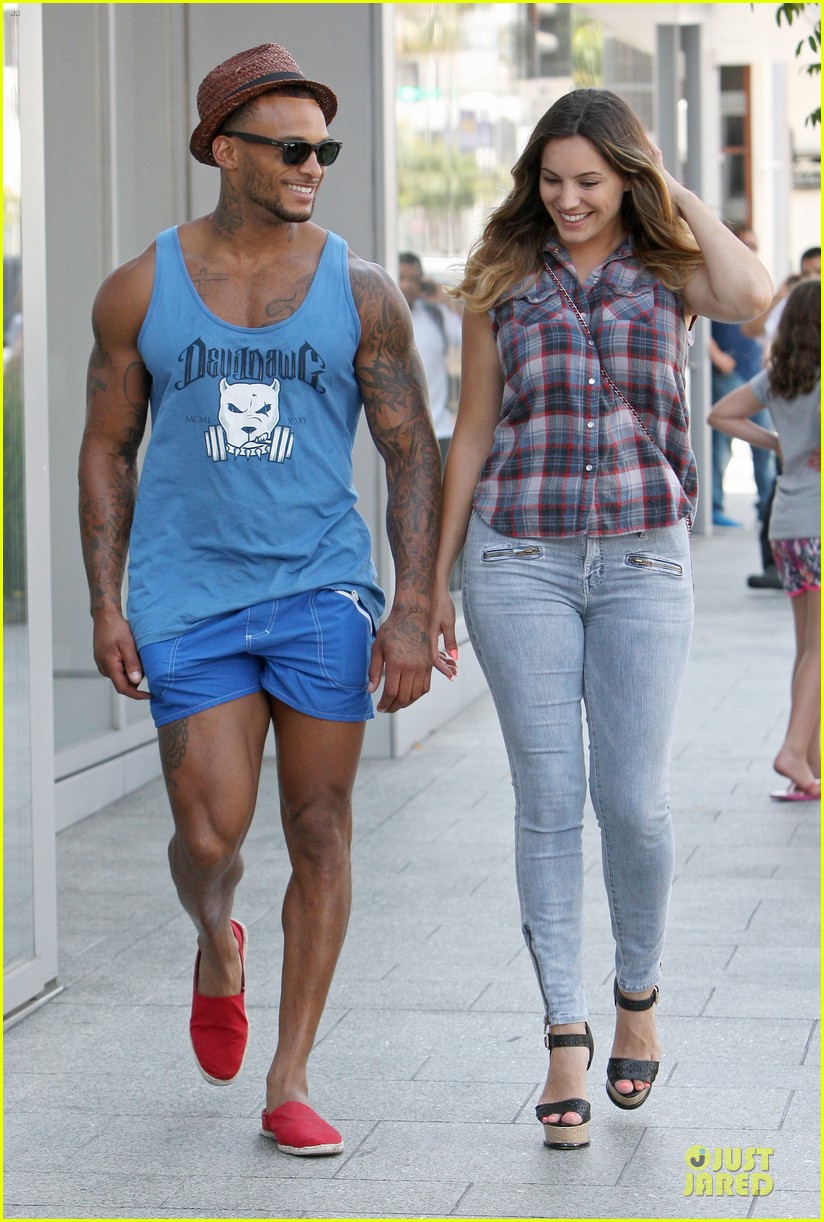 Kelly Brook Reveals Her Top Beauty Tip - Find Out Now!: Photo 3159929 ...