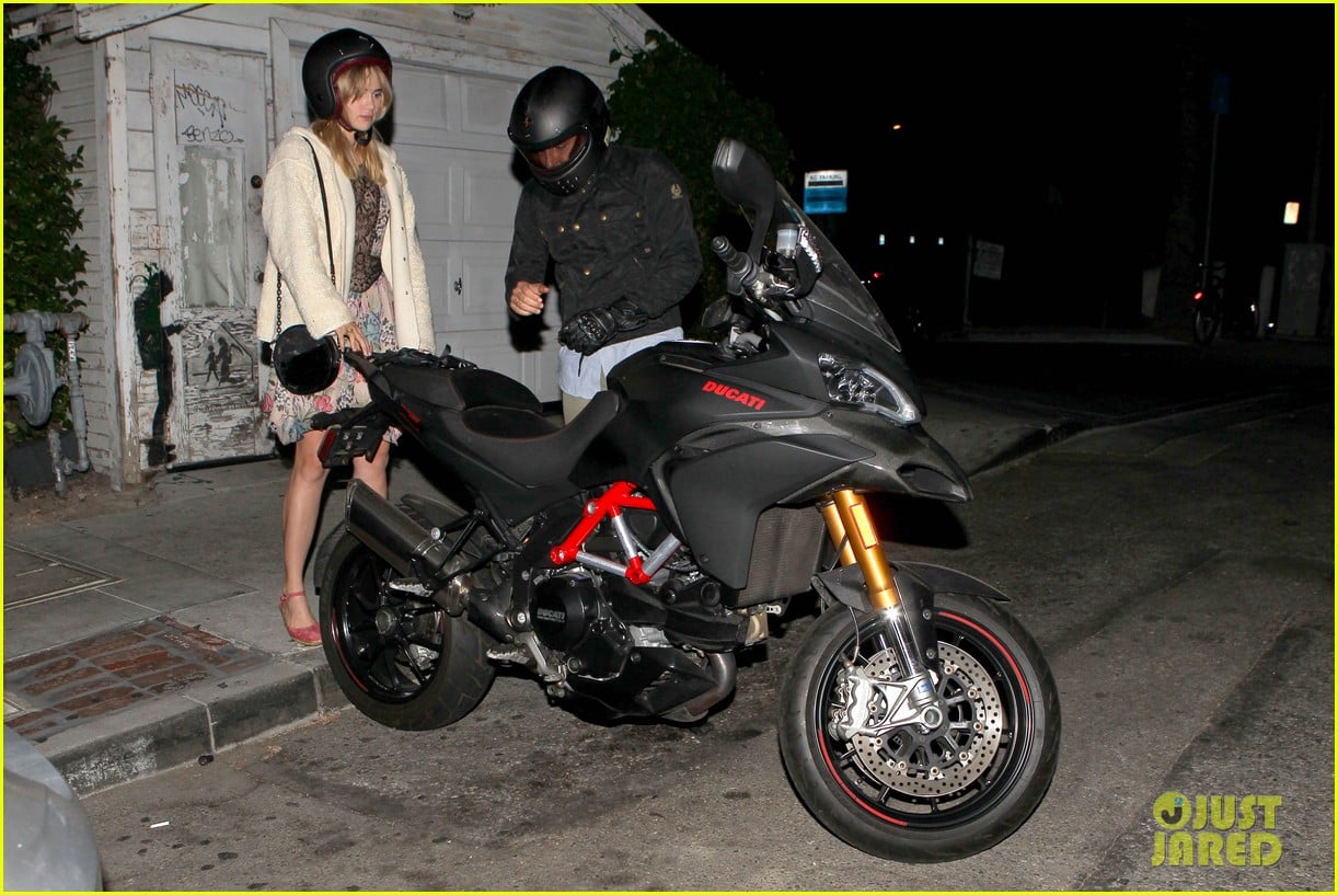 Bradley Cooper & Suki Waterhouse Have Double Date Night with Gordon ...