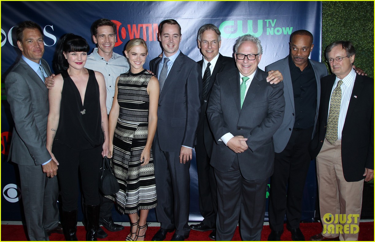 '2 Broke Girls' Kat Dennings & Beth Behrs Join 'NCIS' Stars at Summer ...