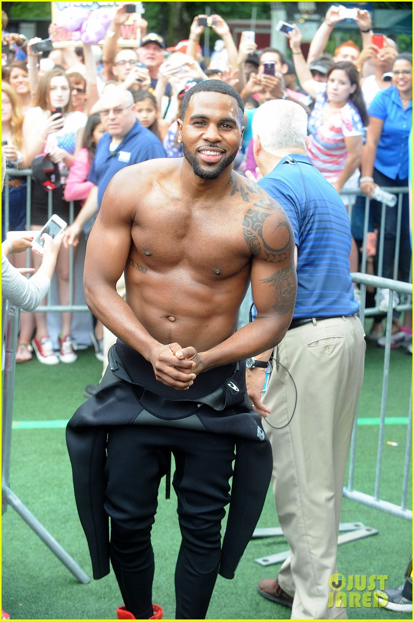 Jason Derulo Heats Up Fourth of July with Shirtless 'GMA' Show!: Photo ...