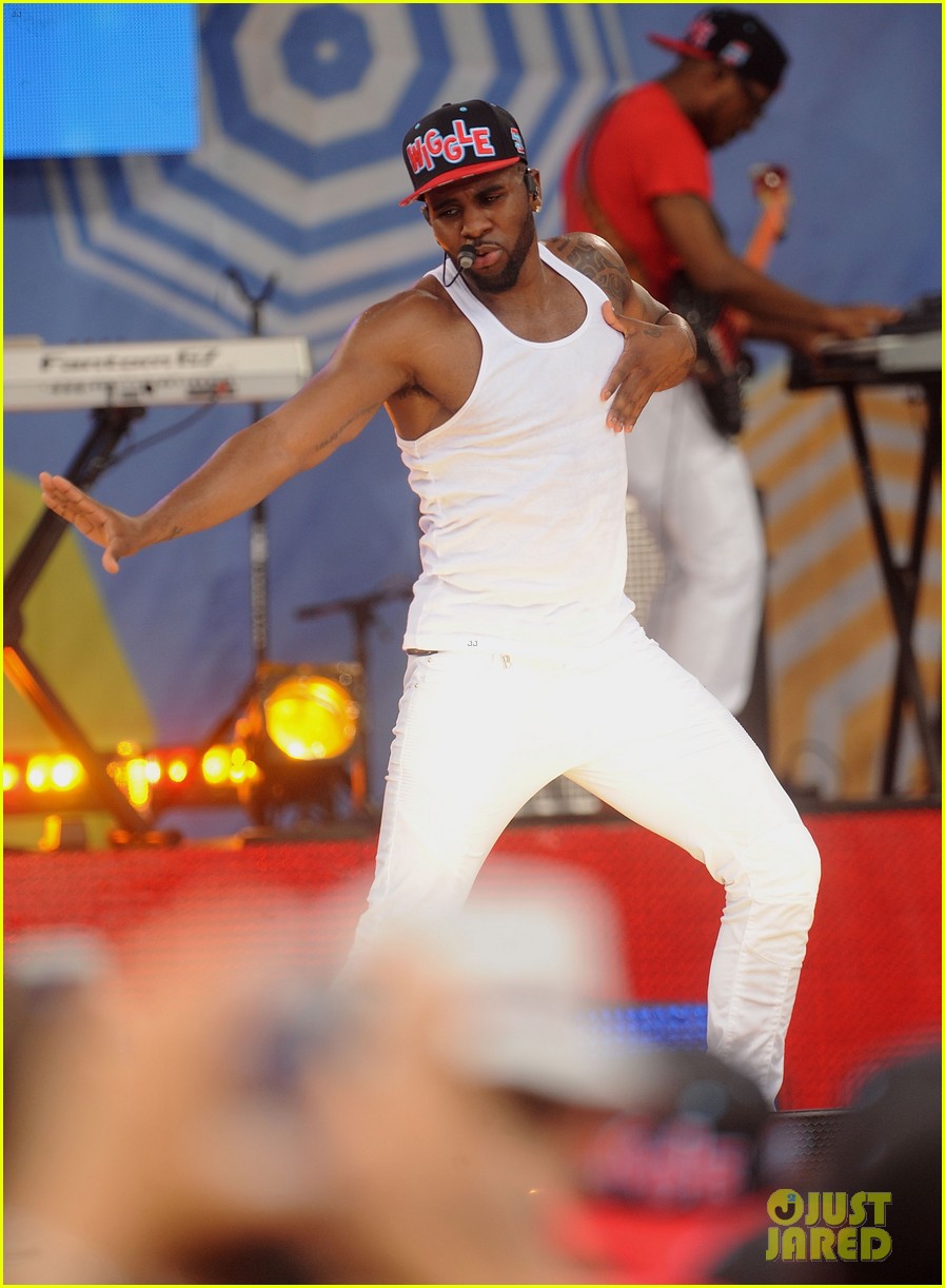 Jason Derulo Heats Up Fourth of July with Shirtless 'GMA' Show!: Photo ...