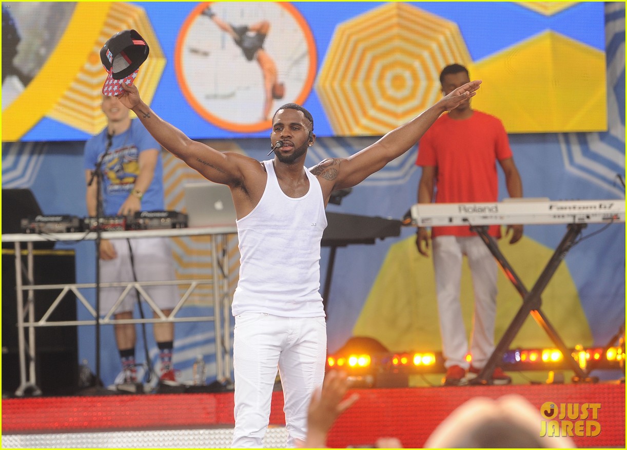 Jason Derulo Heats Up Fourth of July with Shirtless 'GMA' Show!: Photo ...