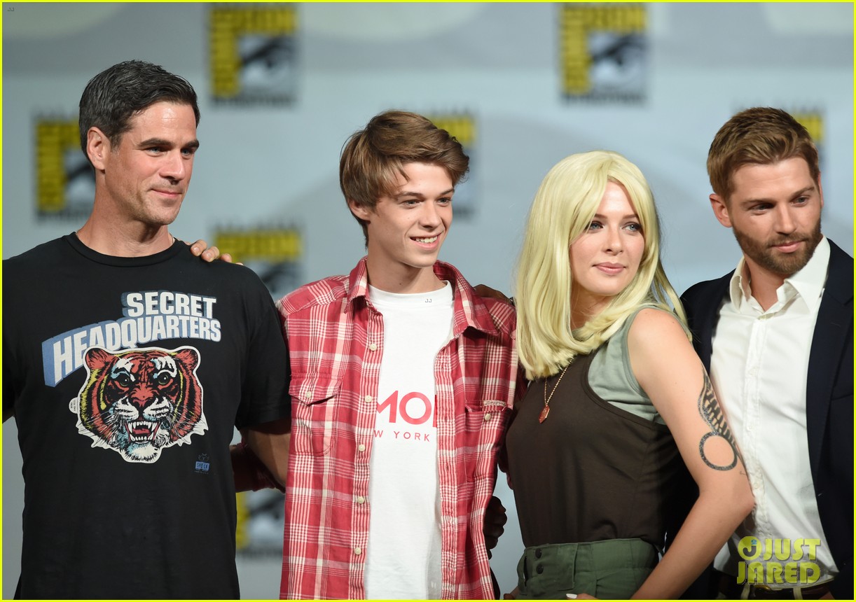 Under the Dome's Rachelle Lefevre Dons Blonde Wig for Comic-Con Panel ...