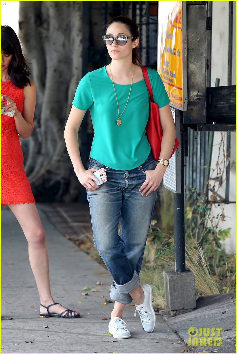 Emmy Rossum Rocks 'Spicy Print' Sports Bra for Workout: Photo 3154850 ...