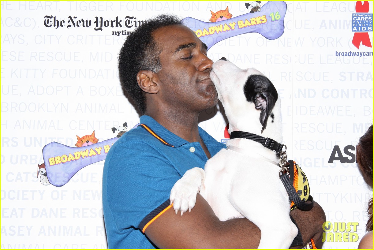 James Franco & Zach Braff Snuggle Some Cute Puppies & Kittens at ...