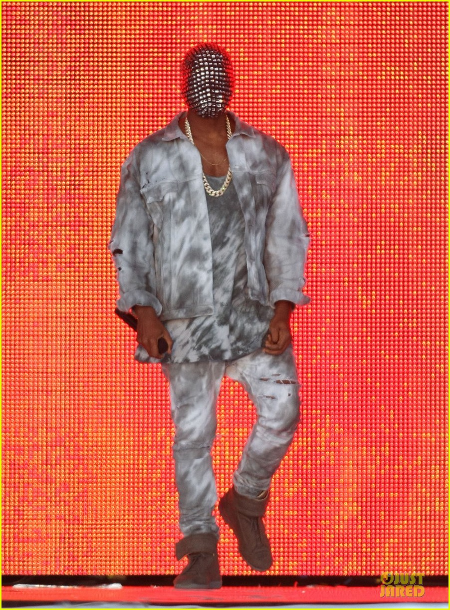 Kanye West Might Not Have Gotten Booed at Wireless Festival: Photo ...