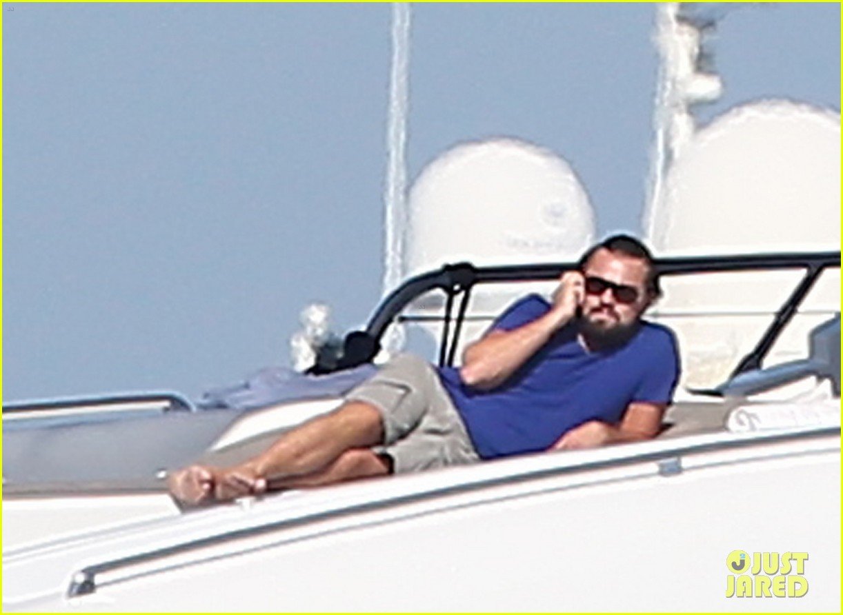 Leonardo DiCaprio Brings Girlfriend Toni Garrn to His Foundation Gala ...