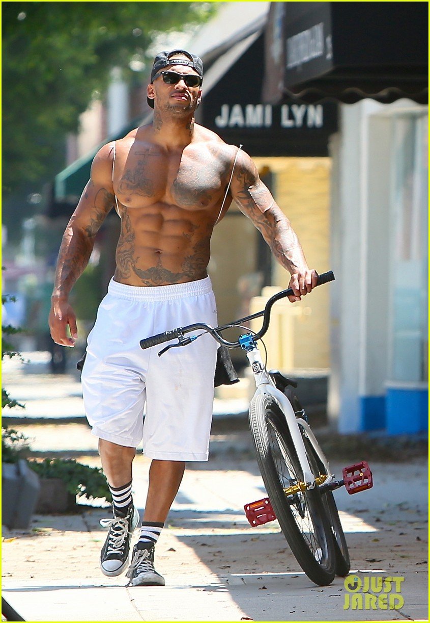 Kelly Brook's Fiance David McIntosh Should Always Go Shirtless: Photo ...