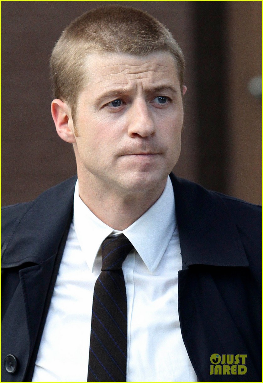 Ben McKenzie Films Scenes for Gotham in NYC!: Photo 3154637 | Benjamin McKenzie Pictures | Just ...