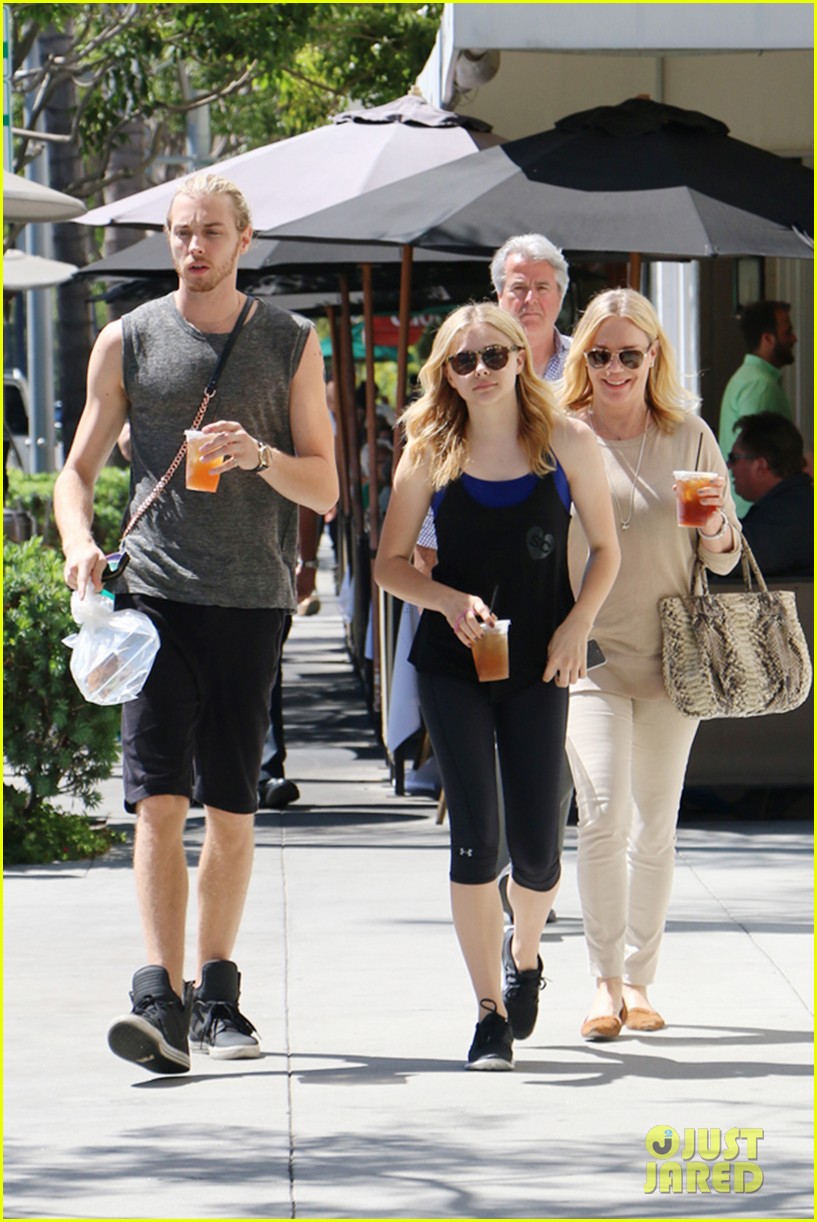 Chloe Moretz: Author Gayle Forman Talks Band Name Change in 'If I Stay ...