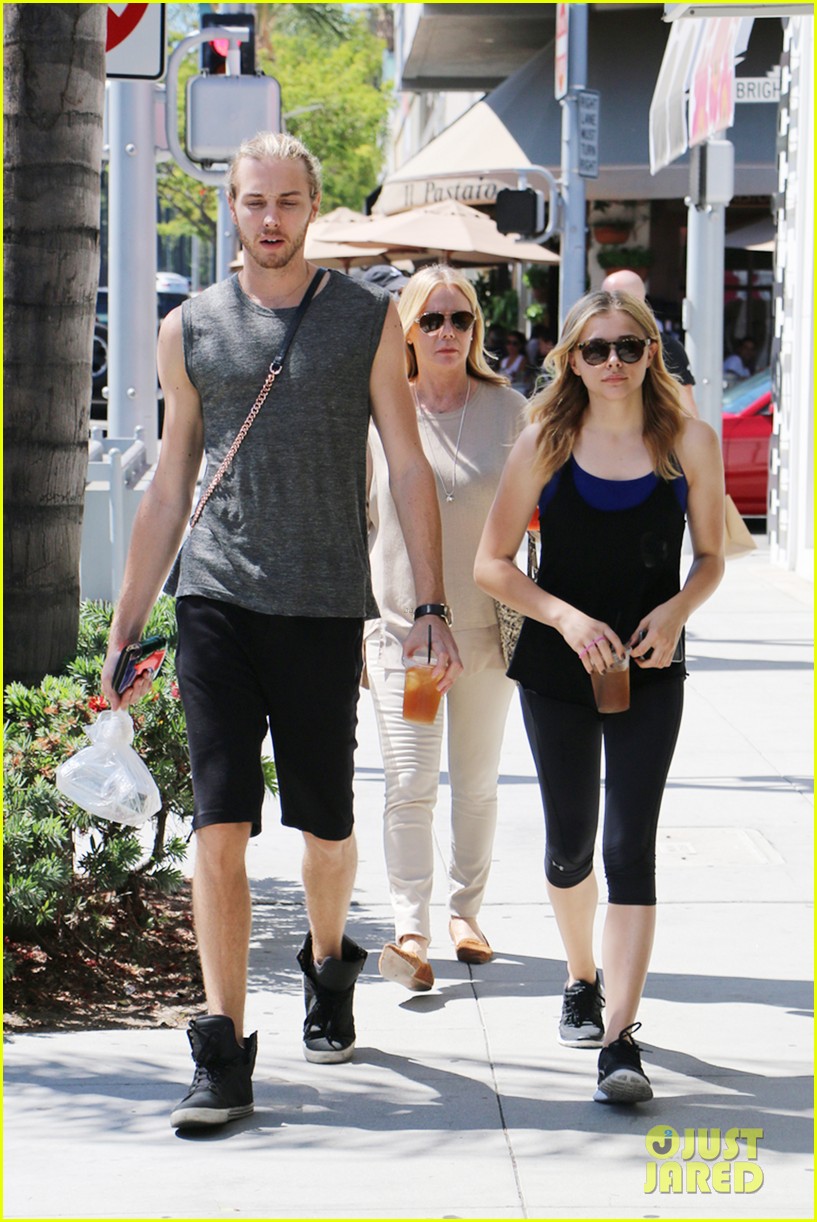 Chloe Moretz: Author Gayle Forman Talks Band Name Change in 'If I Stay ...