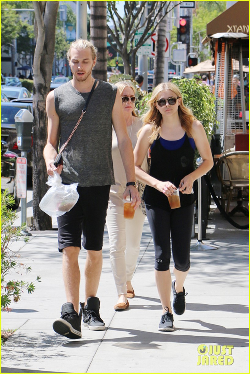 Chloe Moretz: Author Gayle Forman Talks Band Name Change in 'If I Stay ...