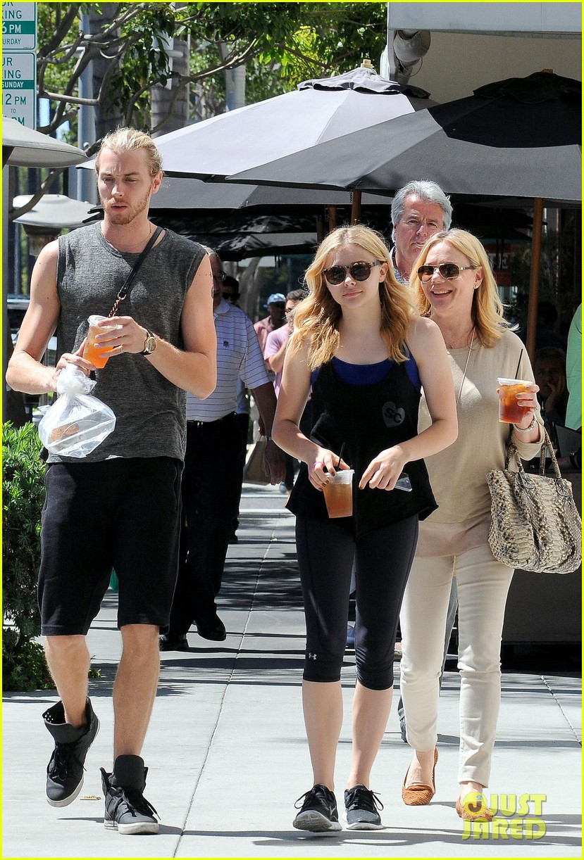 Chloe Moretz: Author Gayle Forman Talks Band Name Change in 'If I Stay ...