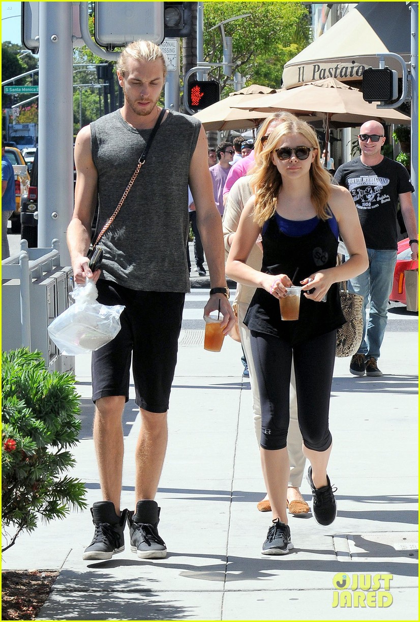 Chloe Moretz: Author Gayle Forman Talks Band Name Change in 'If I Stay ...