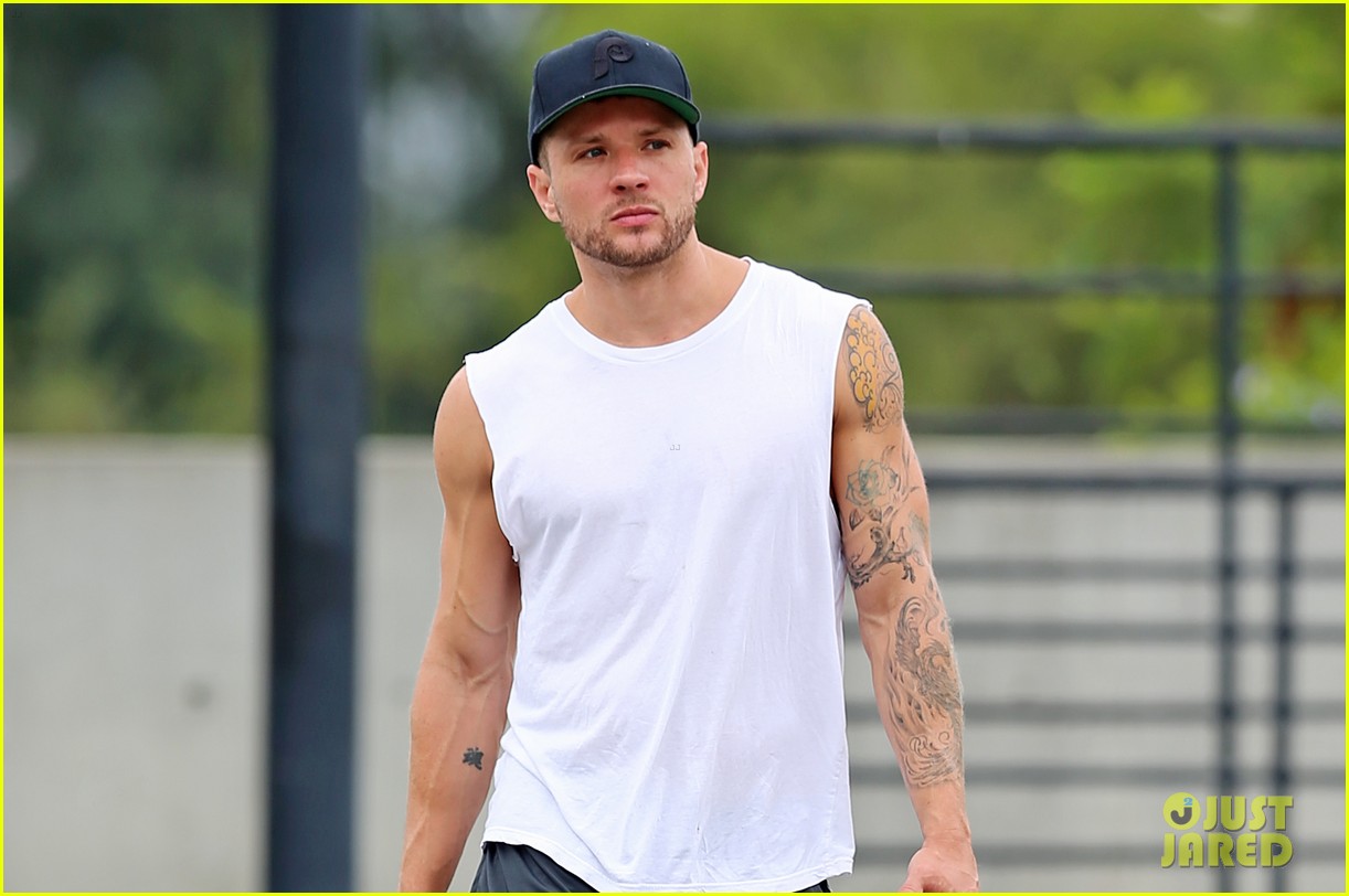 Ryan Phillippe's Directorial Debut 'Catch Hell' Will Hit Theaters in ...