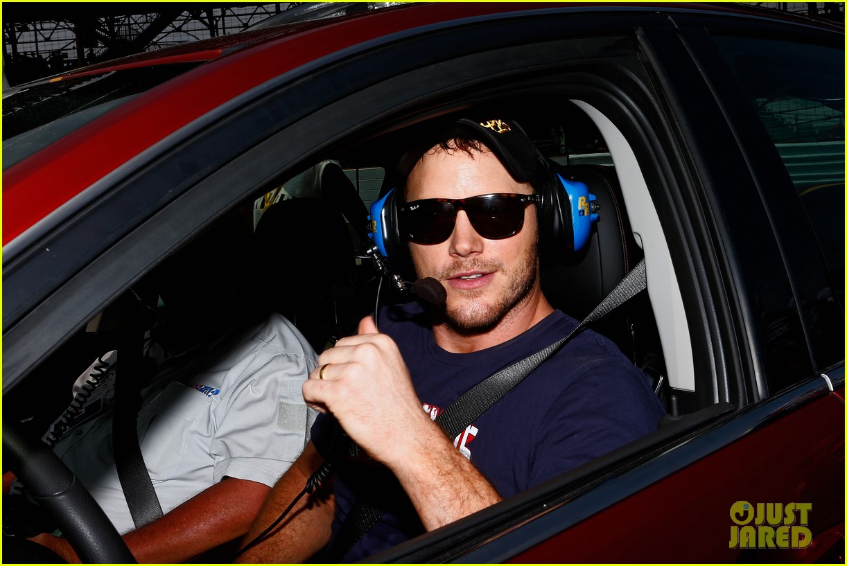 Chris Pratt Looks So Muscular While Getting First Hand Car Racing ...