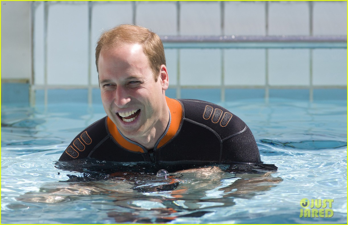 Photo: prince harry polo prince william snorkeling pool 03 | Photo ...