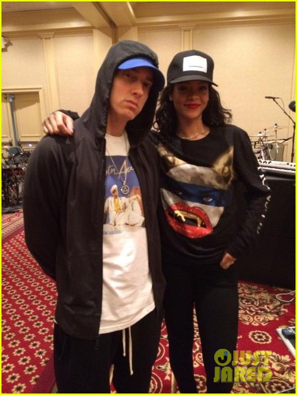 Rihanna Touches Down in NYC After Rehearsing with Eminem for Monster ...