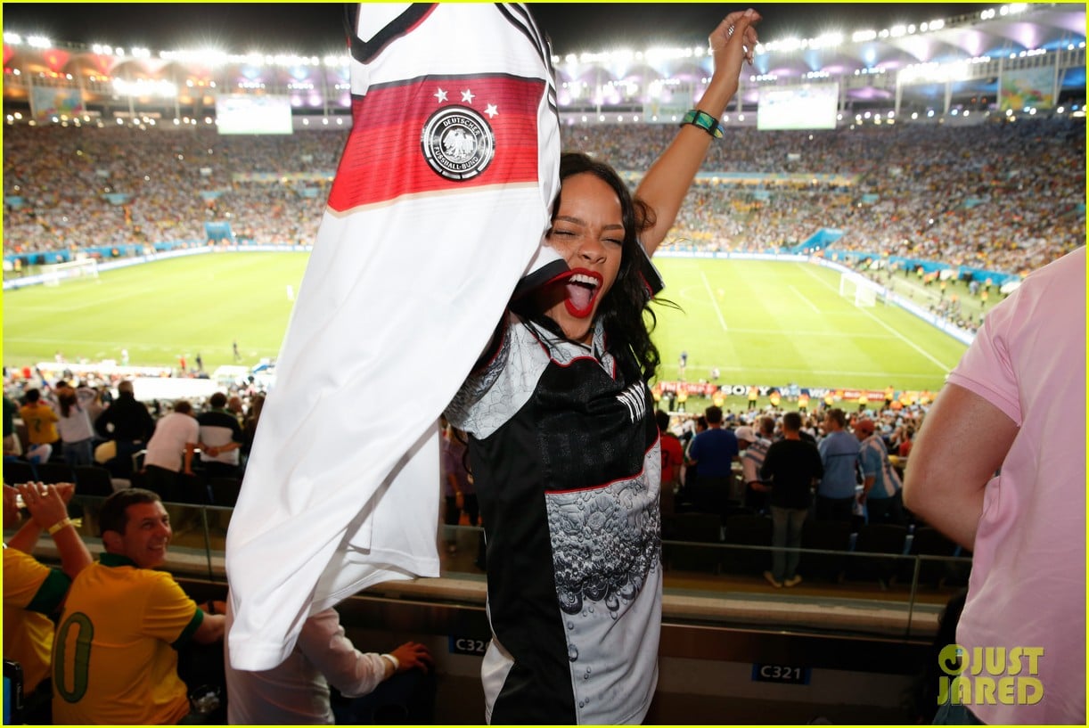 Rihanna Flashed the World Cup Crowd & We Have the Pics Here!: Photo ...
