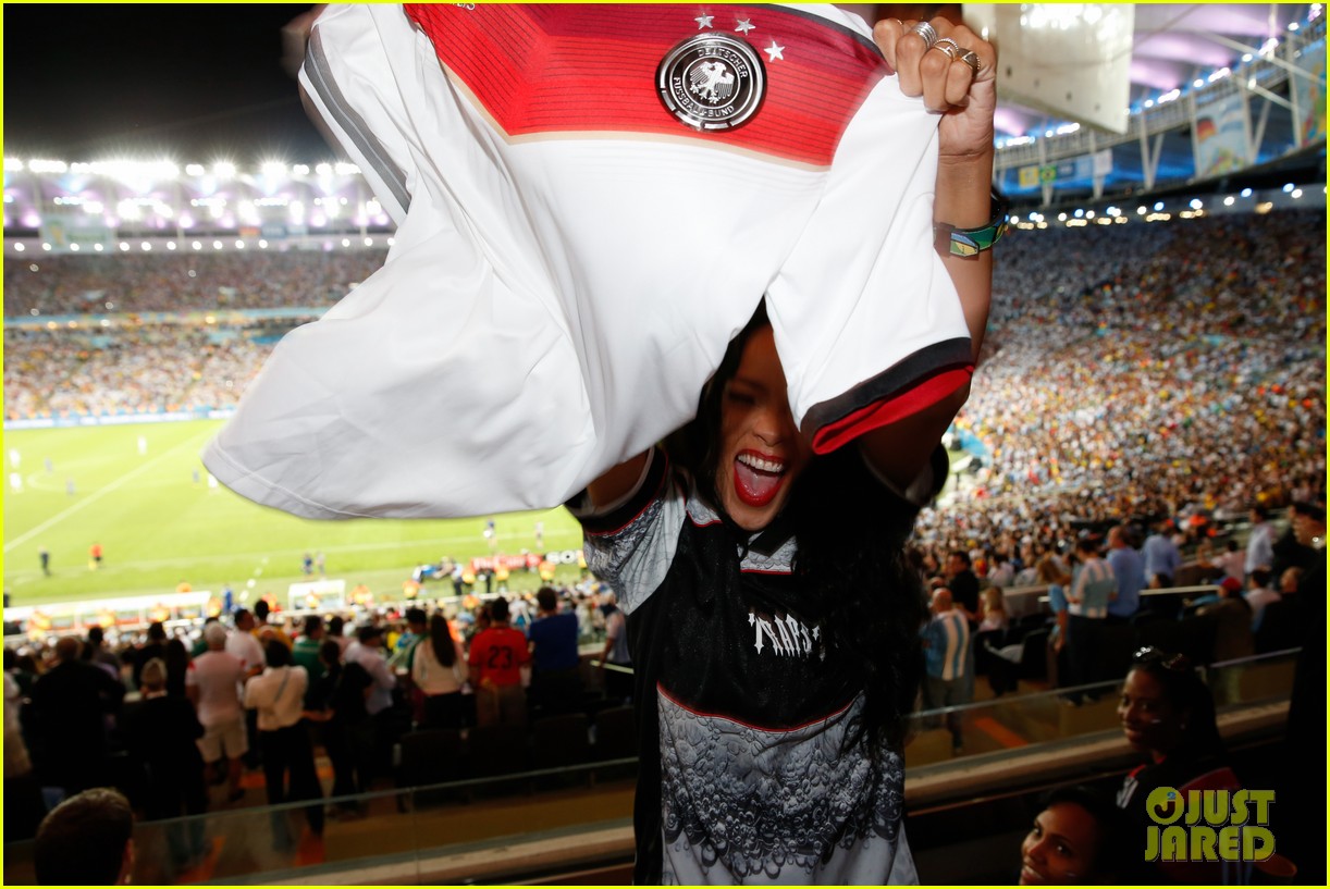 Rihanna Flashed the World Cup Crowd & We Have the Pics Here!: Photo ...