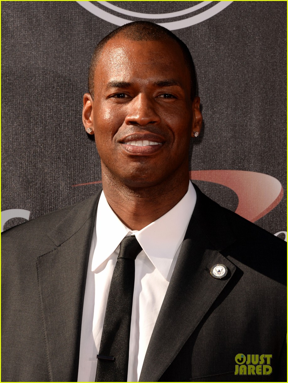 Michael Sam Delivers Emotional & Inspiring Speech at ESPYs 2014 - Watch ...