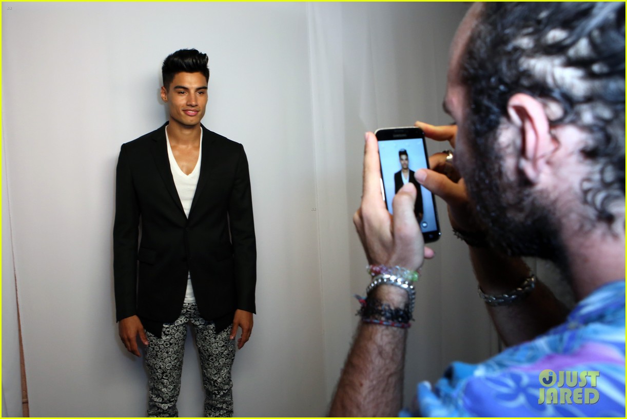 Ian Somerhalder: 'The Vampire Diaries' Wins Best Threesome at Young ...