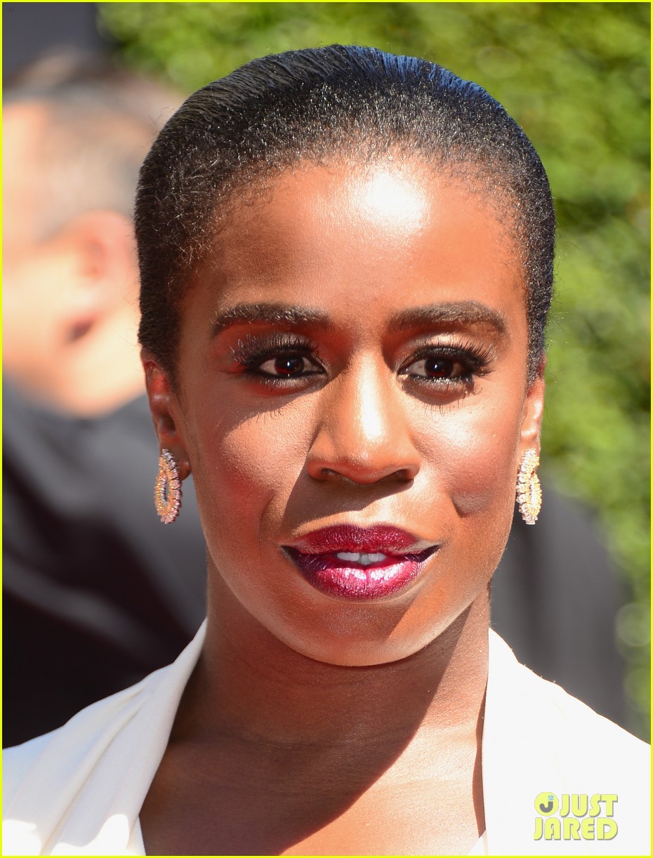 OITNB's Uzo Aduba WINS Emmy for Guest Actress in a Comedy Series ...