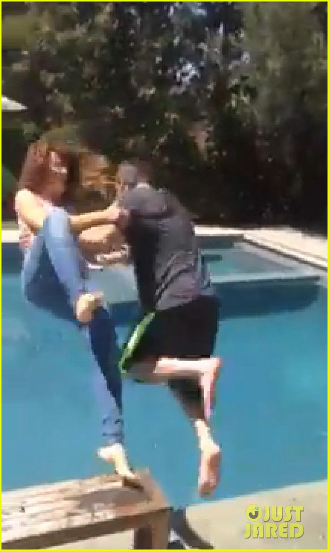 Ben Affleck & Jennifer Garner Do Ice Bucket Challenge Together!: Photo ...