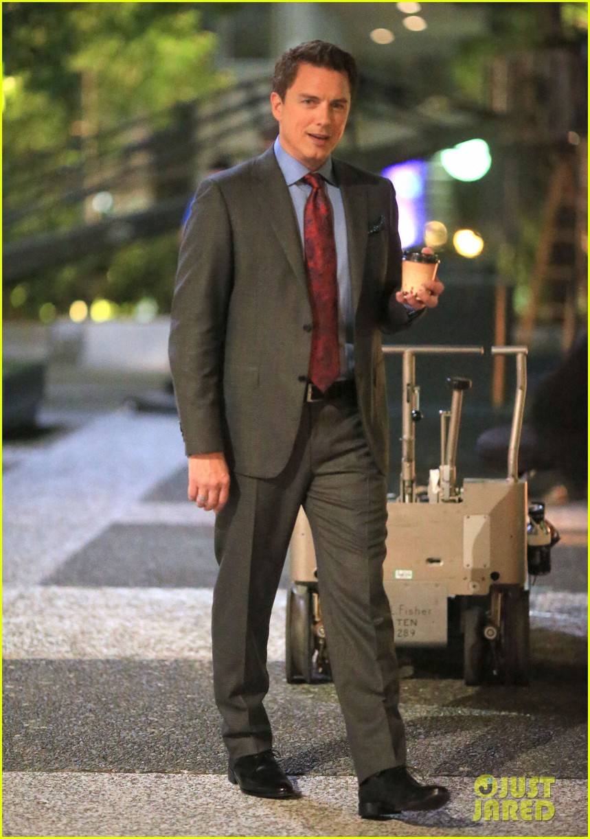 Stephen Amell Just Filmed an 'Arrow' Scene That Was 'Two Years in the ...