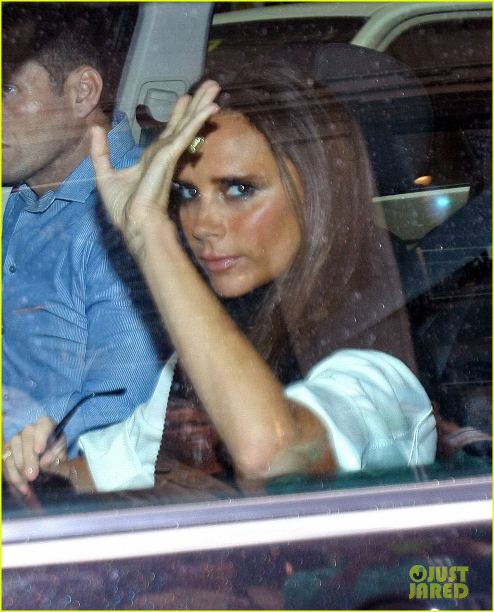 Victoria Beckham Stops By Her Flagship Store in London!: Photo 3186410 ...