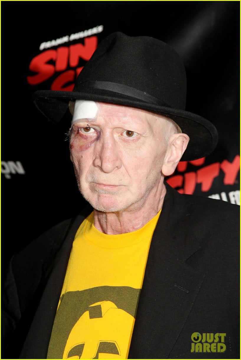 Josh Brolin Holds Hands with Daughter Eden in the Big Apple: Photo ...