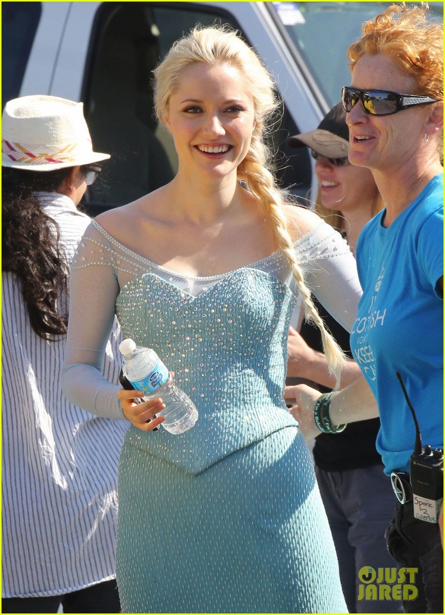 Watch The Precise Moment 'Once Upon A Time' Decided To Take on 'Frozen ...