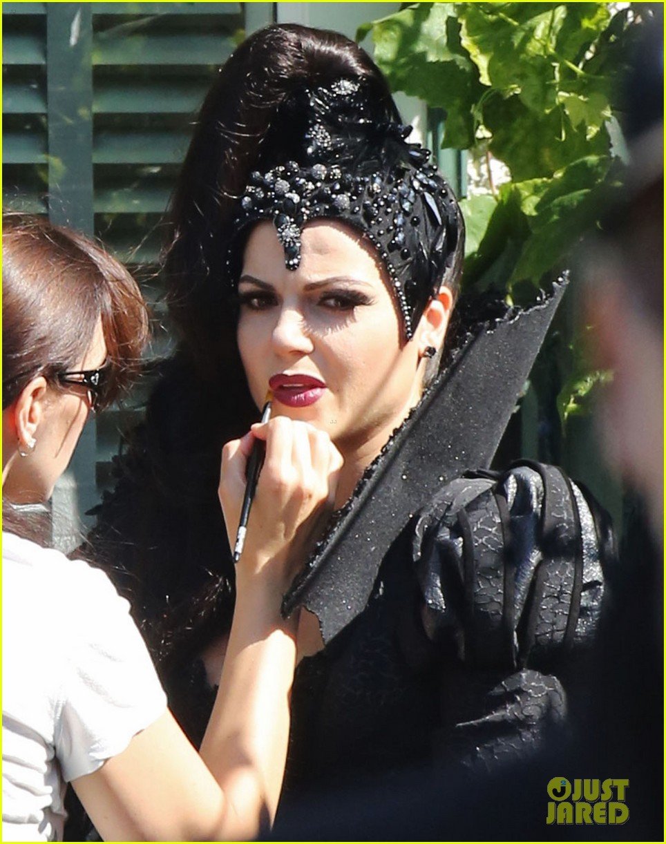 Watch The Precise Moment 'Once Upon A Time' Decided To Take on 'Frozen ...